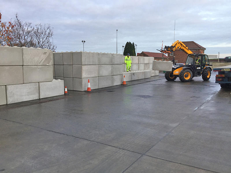 Flood defence wall in North Lincs... Legato blocks | Hub-4