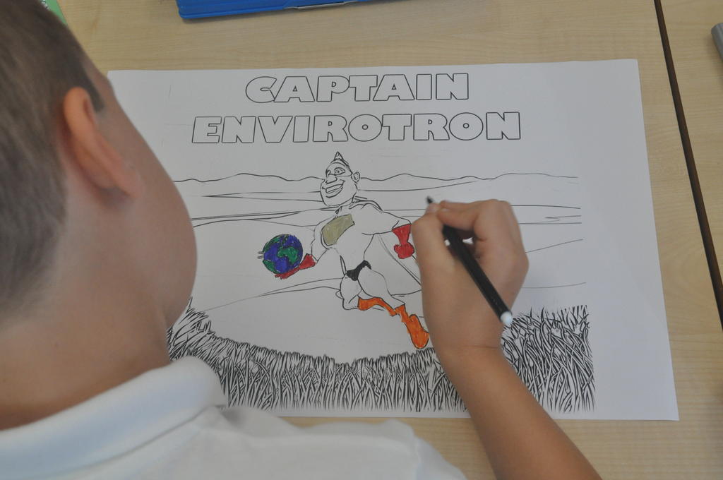 Recycling super hero helps pupils learn about sustainability | Hub-4