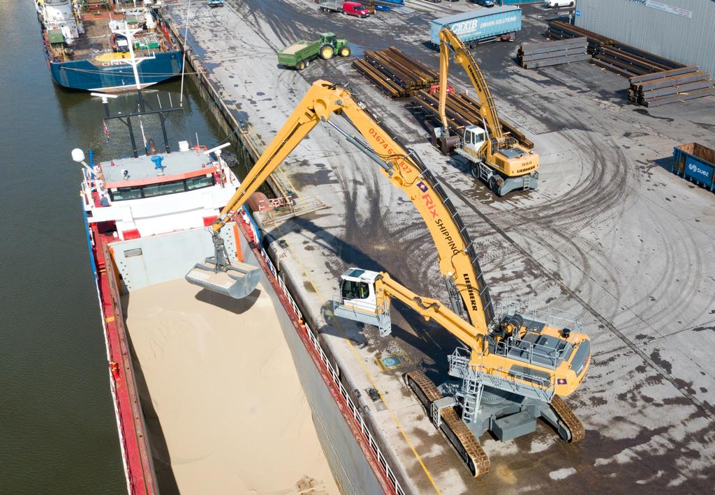 No holds barred for Rix Shipping with new Liebherr material handler | Hub-4