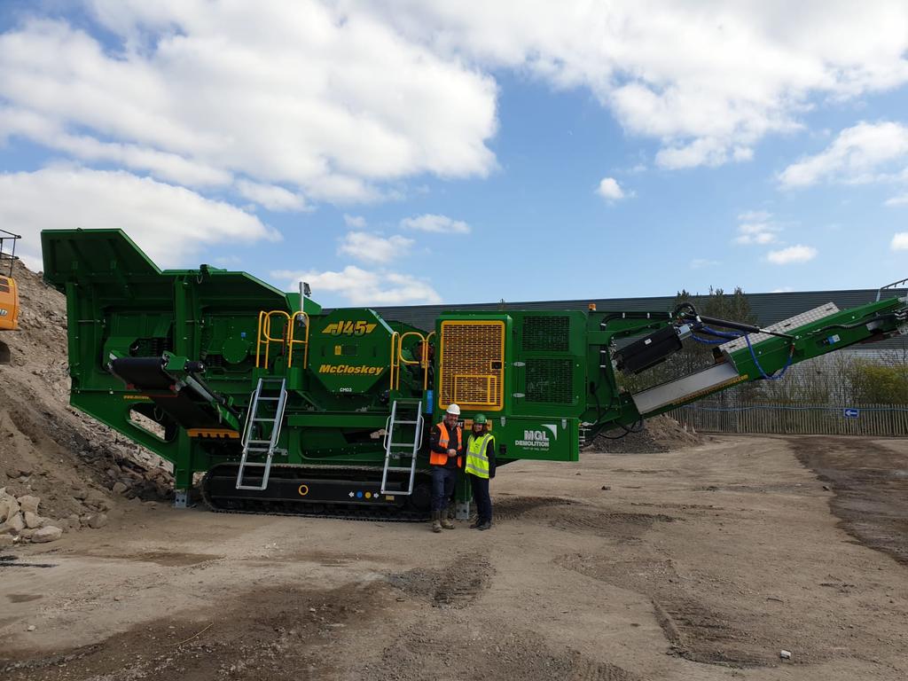 MGL Demolition acquire a new McCloskey J45 Jaw Crusher from Agg Pro | Hub-4