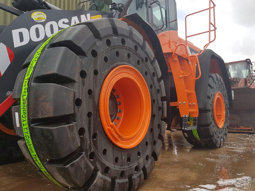 Doosan dealer in Tyre Boss Deal | Hub-4