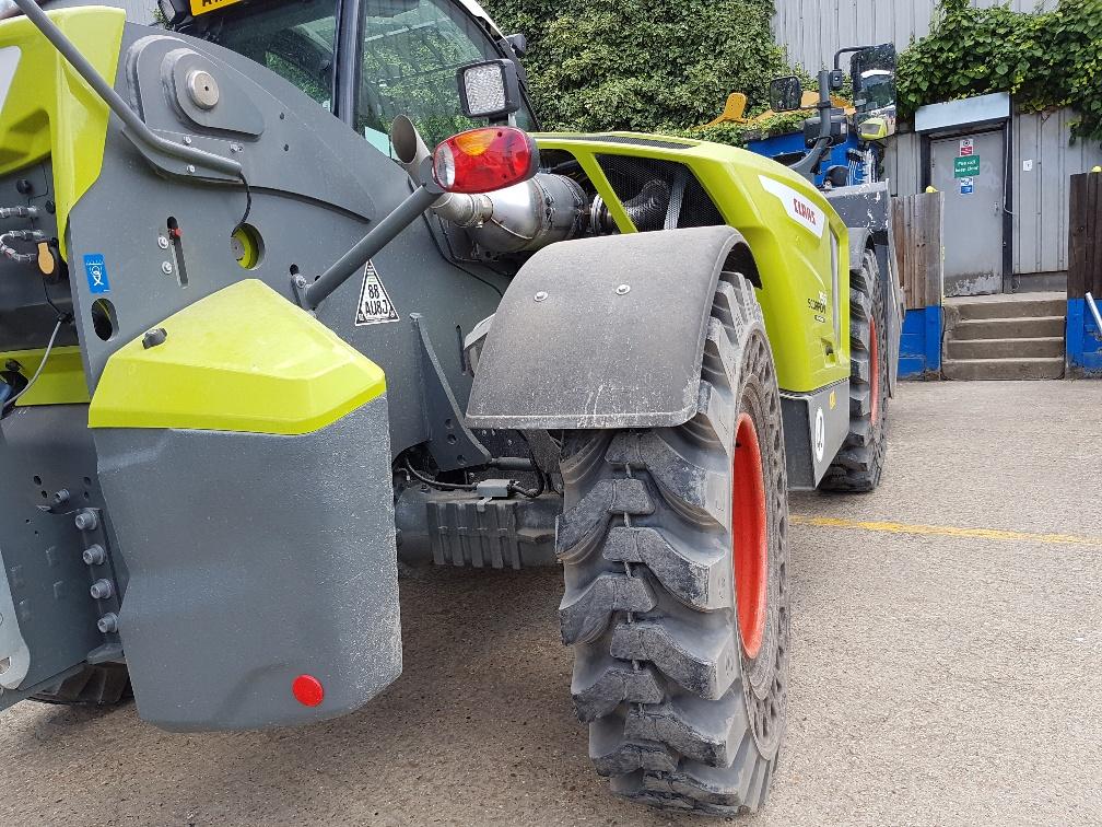 Class Tyres for a Claas Telehandler | Hub-4