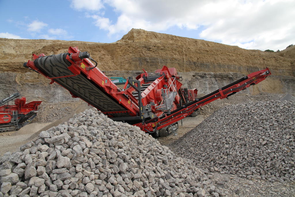 A huge array of machines resplendent in the sunshine. | Hub-4