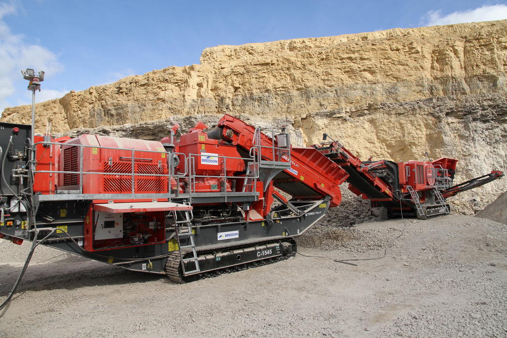 A huge array of machines resplendent in the sunshine. | Hub-4