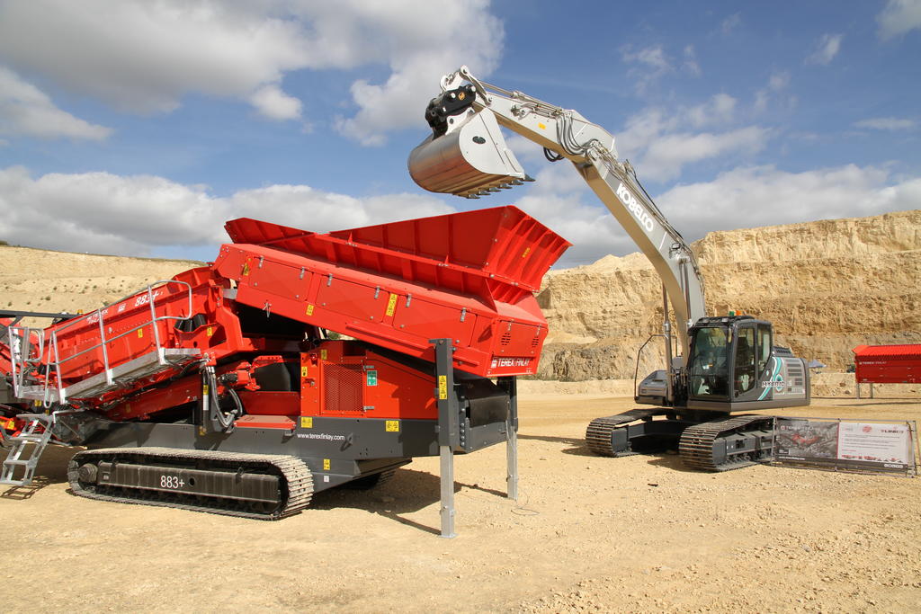 A huge array of machines resplendent in the sunshine. | Hub-4