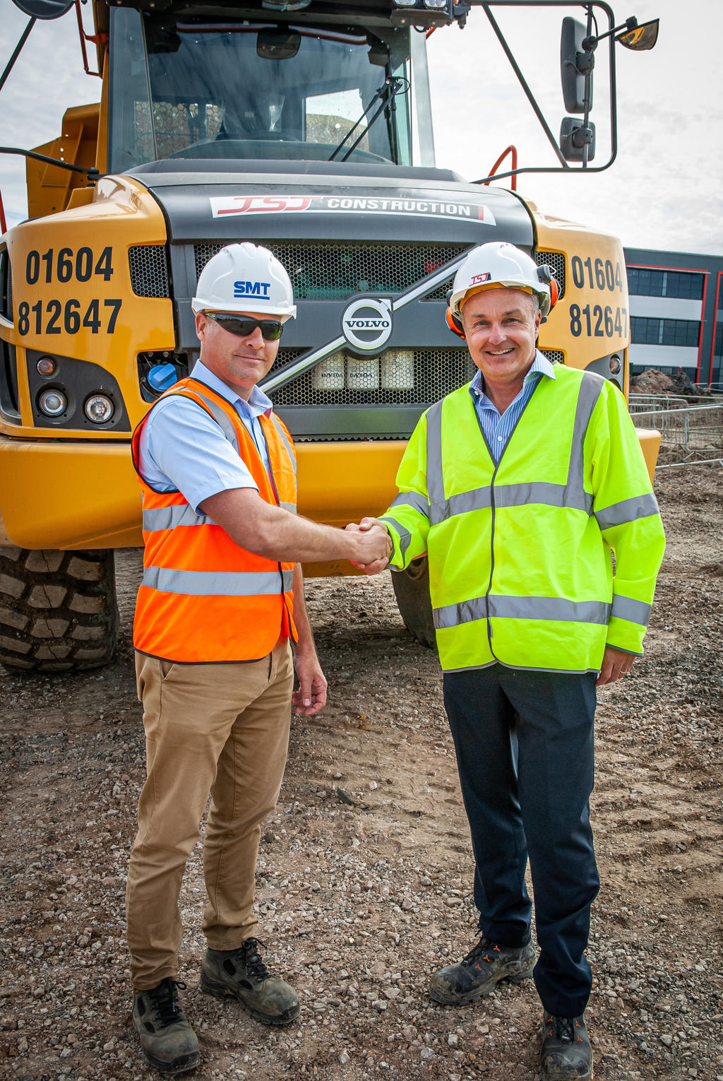 JSJ Construction (Midlands) Limited invest in a new Volvo A25G | Hub-4