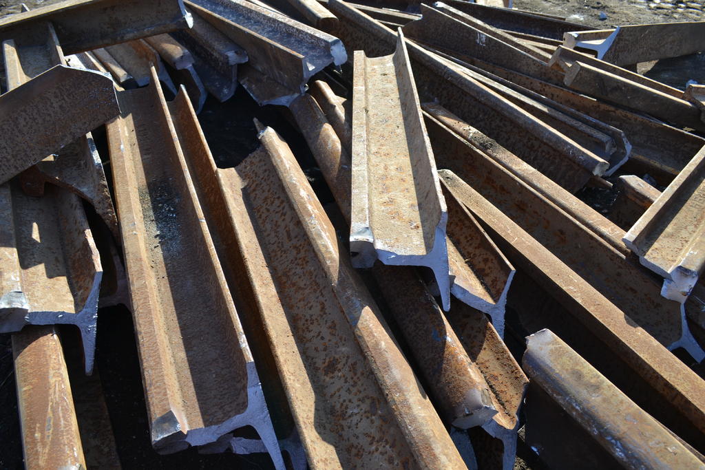 S Norton & Co Ltd recycle with help of VTN RP2000 rail cutter from ECY ...