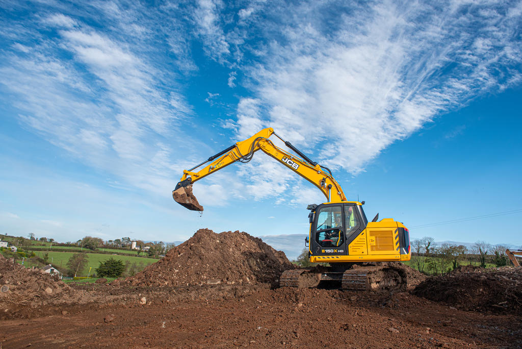 Operator hails JCB 150X as the "Best machine in over 40 years." | Hub-4