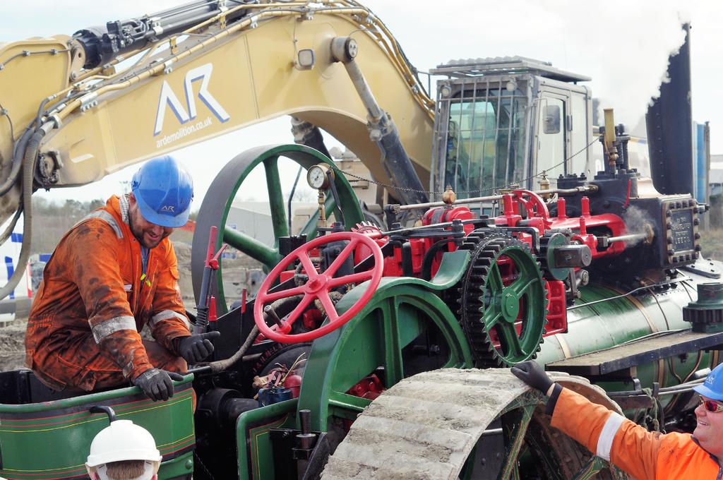 AR Demolition deploy a 1918 J&H McLaren steam traction engine to ...