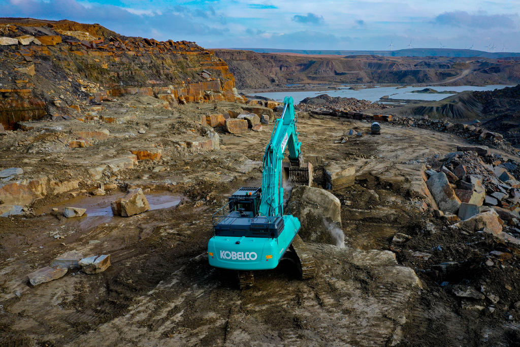 Fairhurst Stone switch to Kobelco | Hub-4