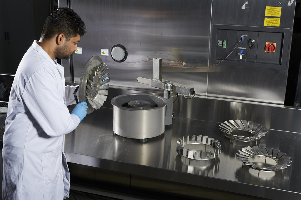 Bulk materials testing resumes at the Wolfson Centre | Hub-4