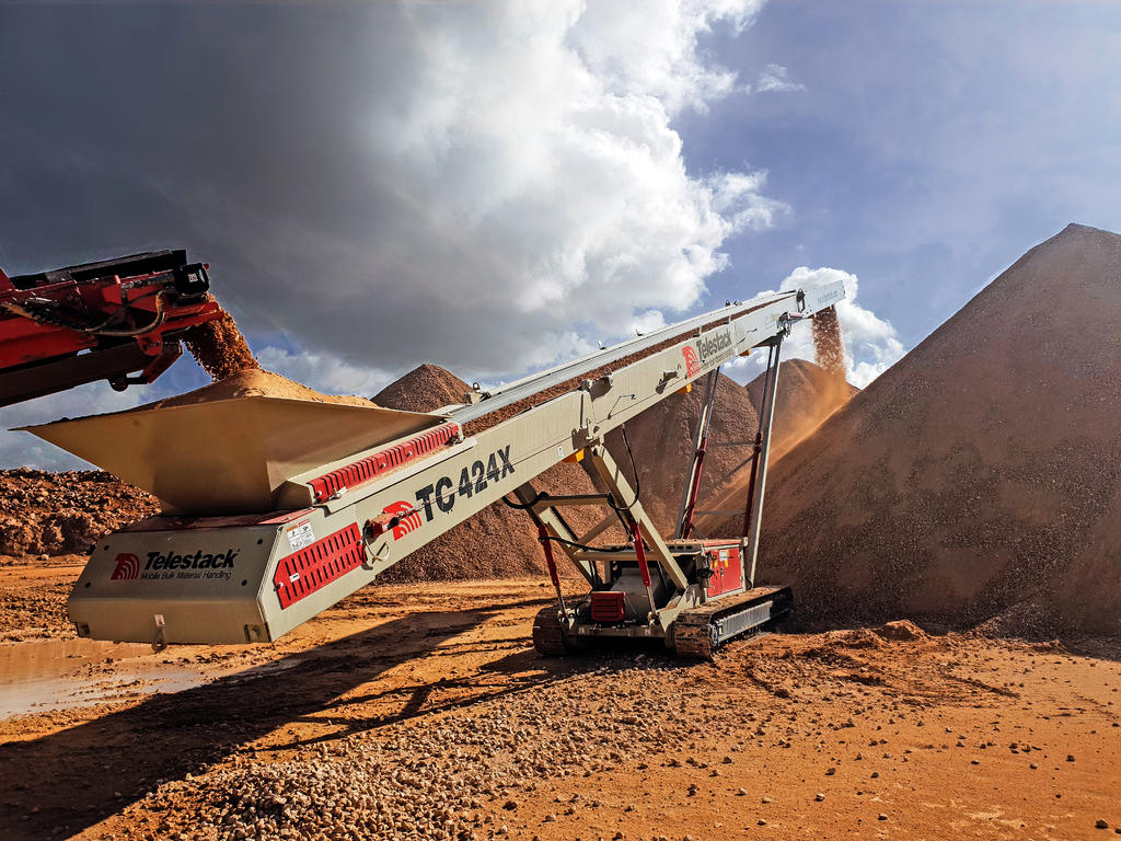 Telestack leads the international bulk handling market | Hub-4