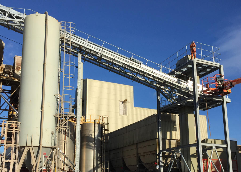 Utilising elevator handling to maximise efficiency for handling ...