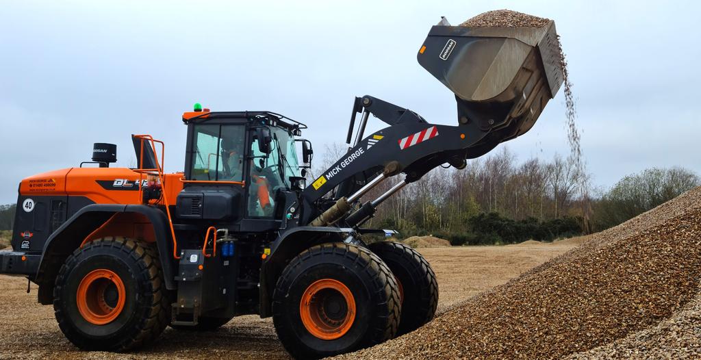 Mick George Group buys UK’s first Doosan DL-7 Wheel Loaders | Hub-4