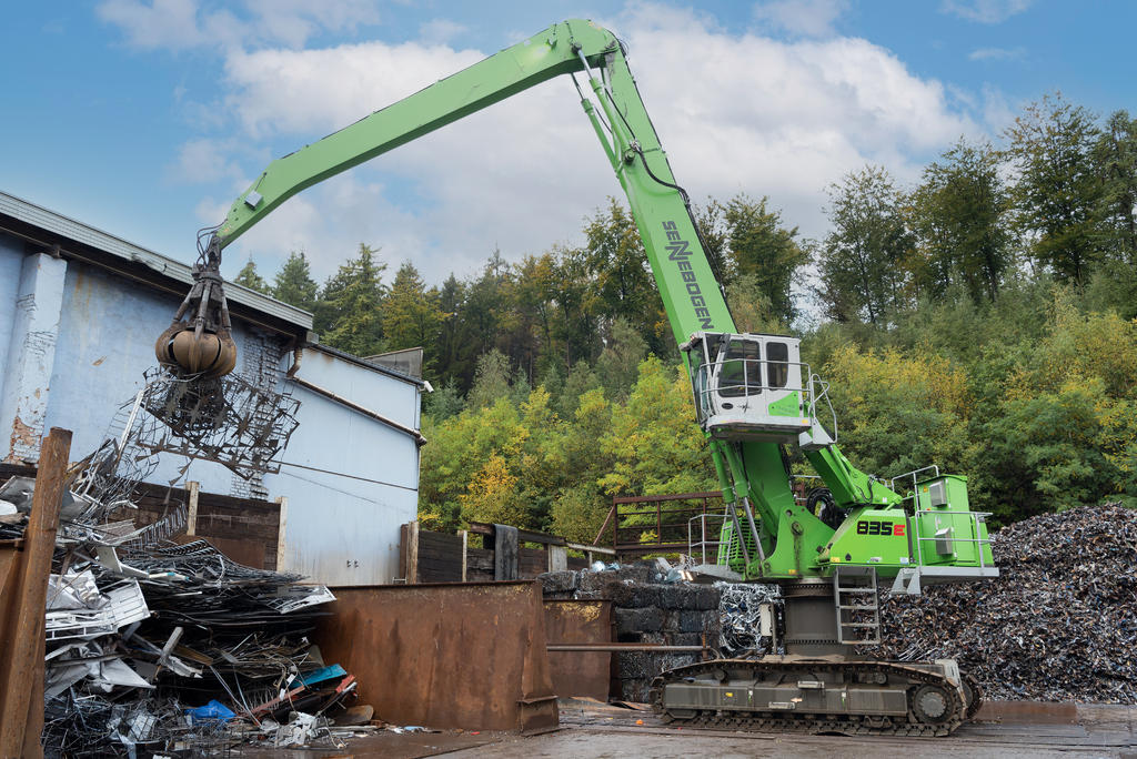 A Sennebogen 835E provides operating cost savings of no less than 60% ...