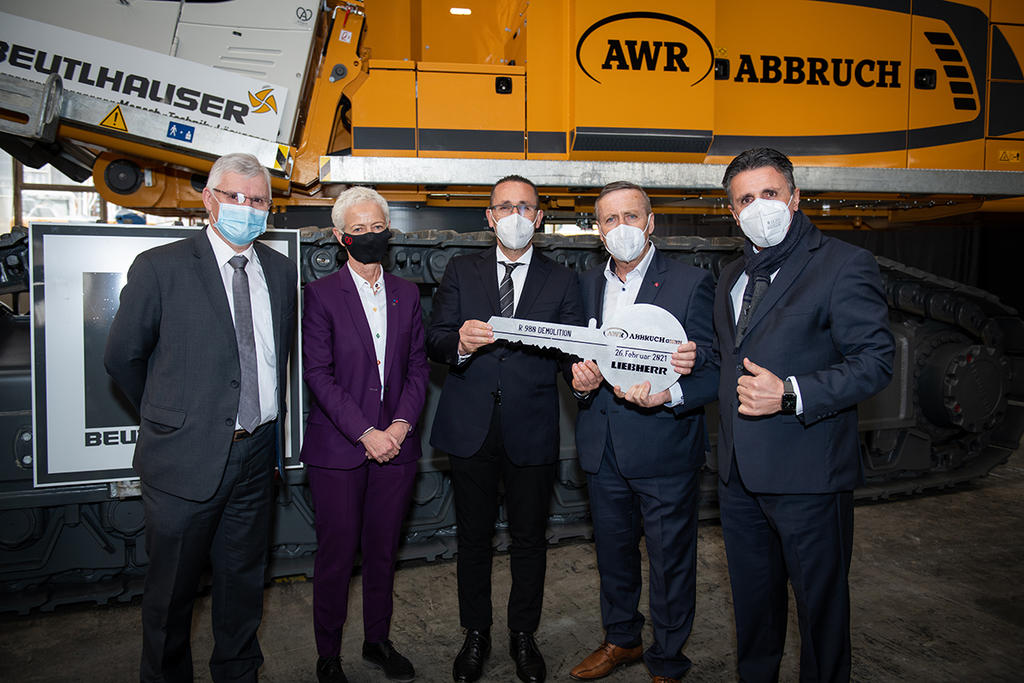 AWR Abbruch GmbH take delivery of the largest Liebherr Demolition ...