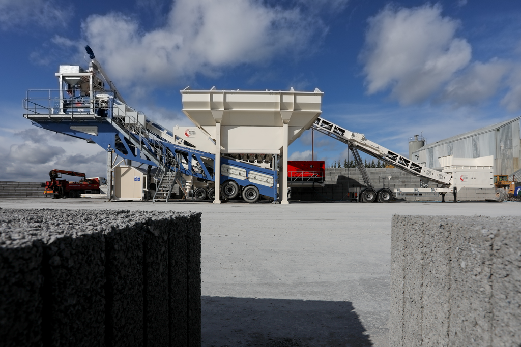 Total Batching Solutions launch new Mobile Loading Hooper | Hub-4