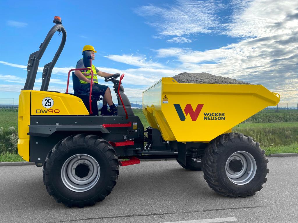 Wacker Neuson present new versions of their two biggest wheel dumpers ...