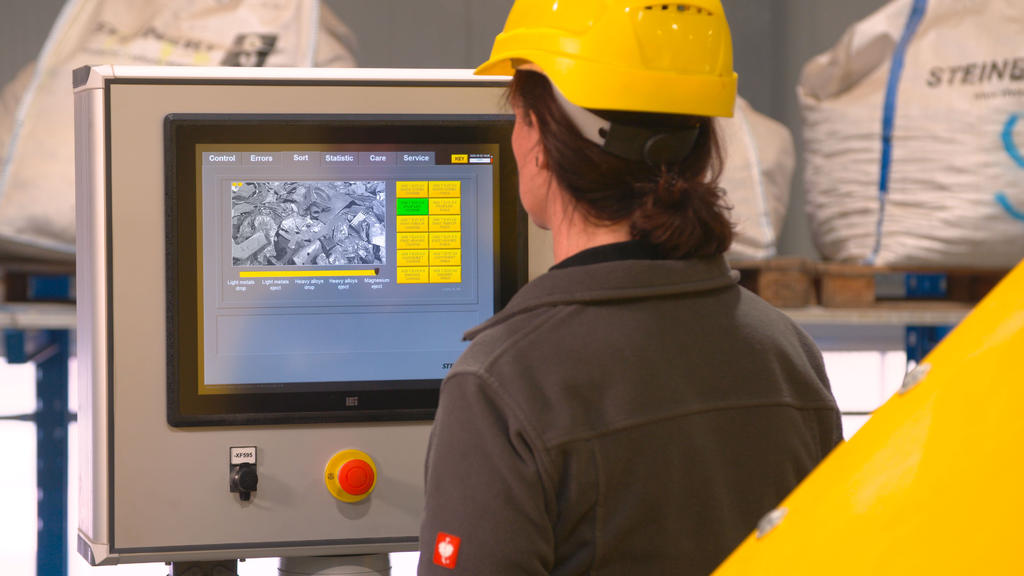 Greater operational reliability and more sorting options in scrap and ...
