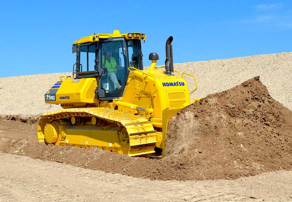 New Komatsu D71-24 Dozer arrives | Hub-4
