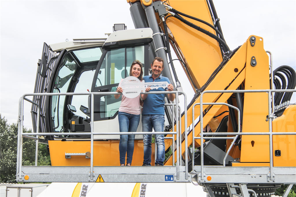 Mazeau Recyclage welcomes a new Liebherr LH 80 M High Rise materials ...