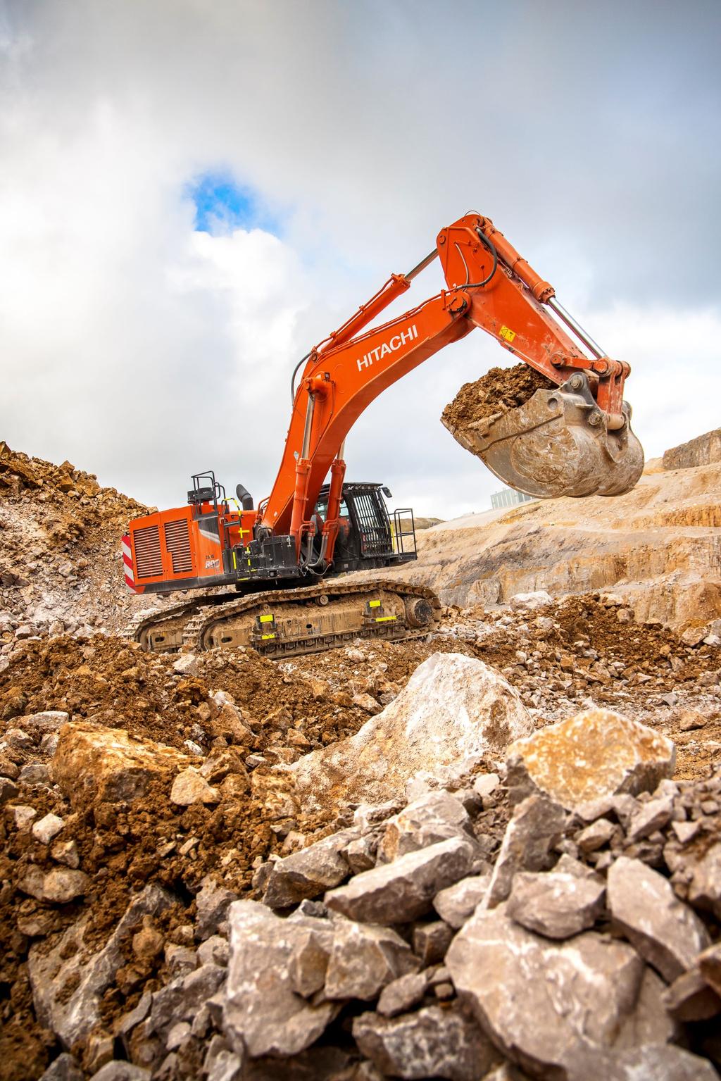 Competitive cost of ownership favours Hitachi large excavators | Hub-4