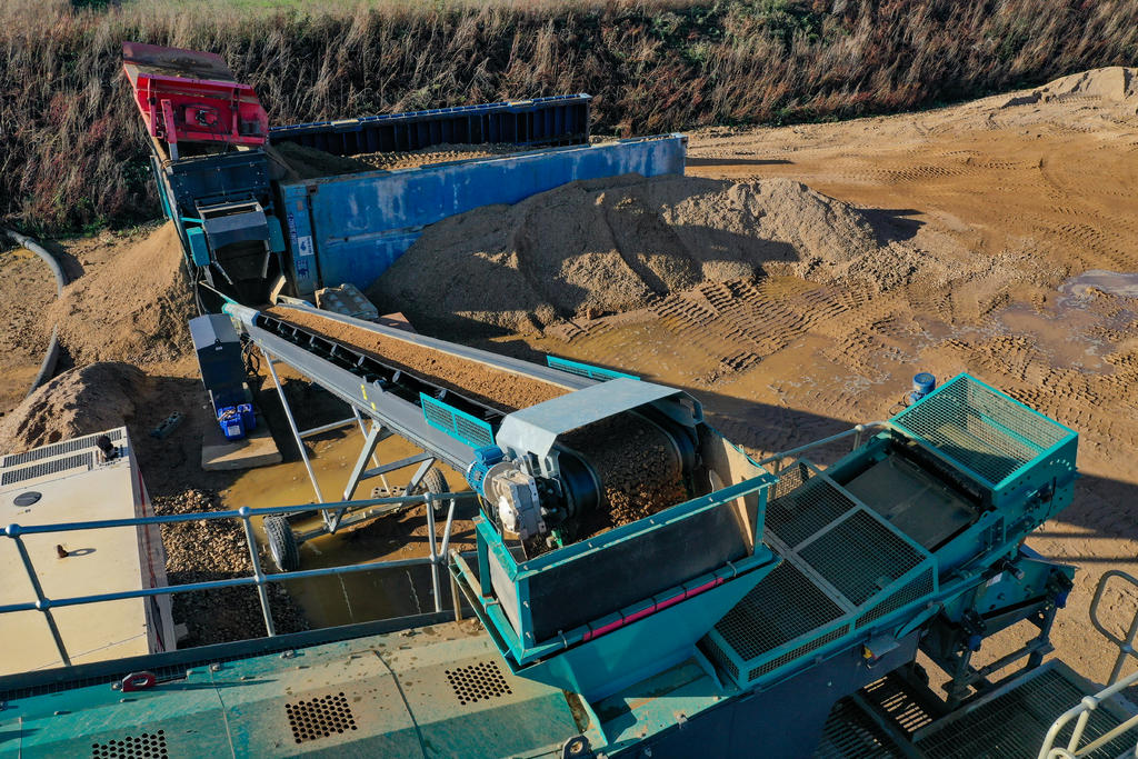 PJ Thory Ltd invest in a new AggReclaim System supplied by Molson ...