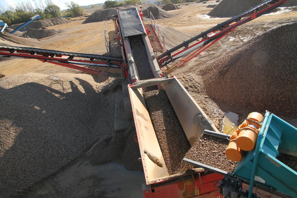 PJ Thory Ltd invest in a new AggReclaim System supplied by Molson ...