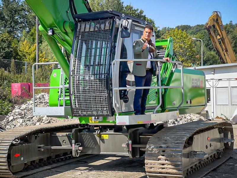 Ferraro Group continues to expand growth strategy with Sennebogen. | Hub-4