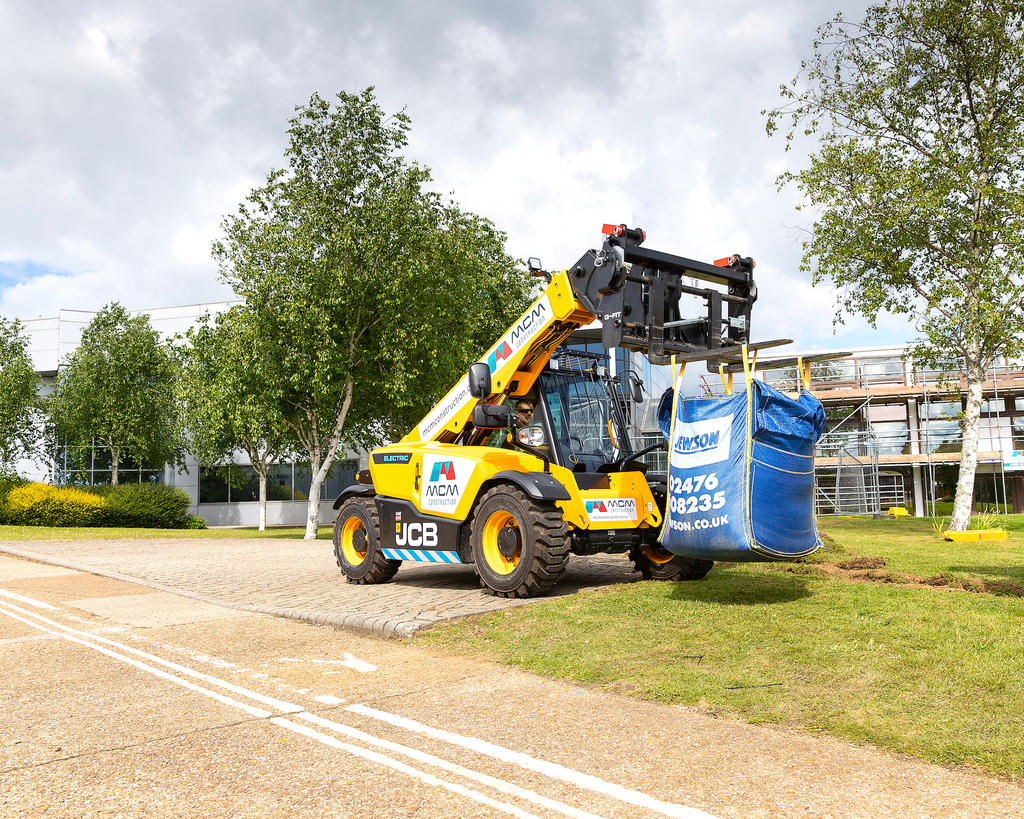 Electric future for JCB construction customer | Hub-4