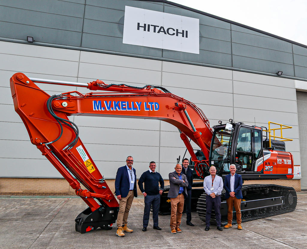 M.V. Kelly welcomes its 2000th Hitachi machine | Hub-4