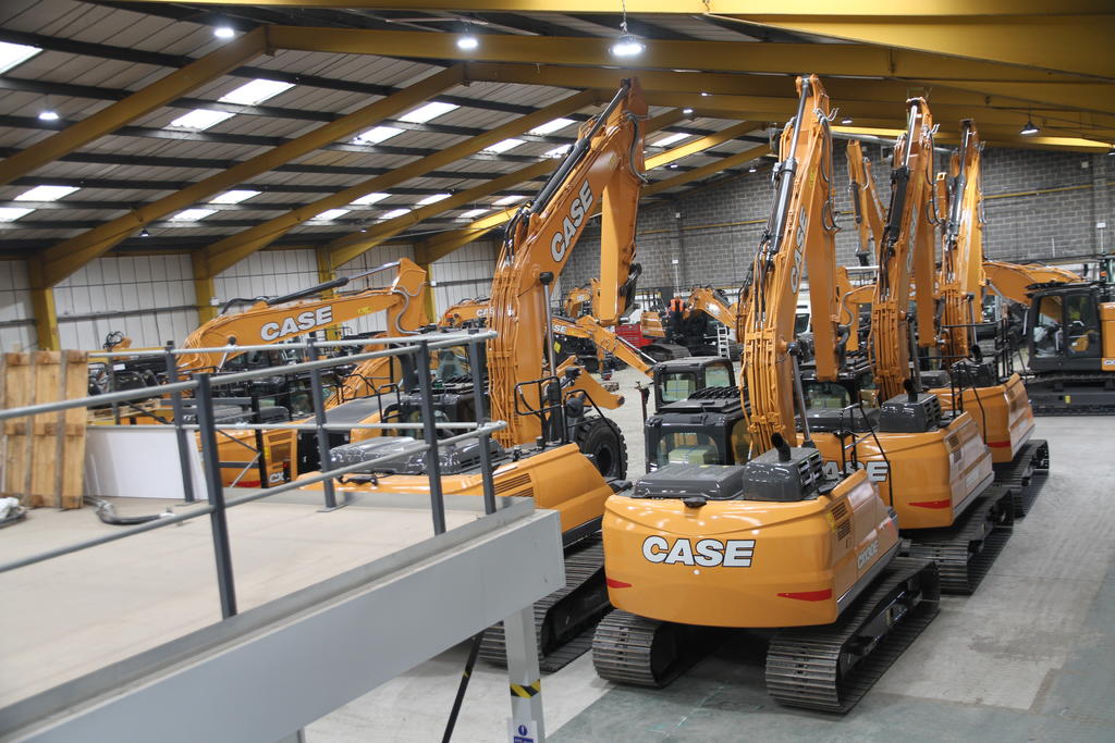 Warwick Ward look to the future | Hub-4