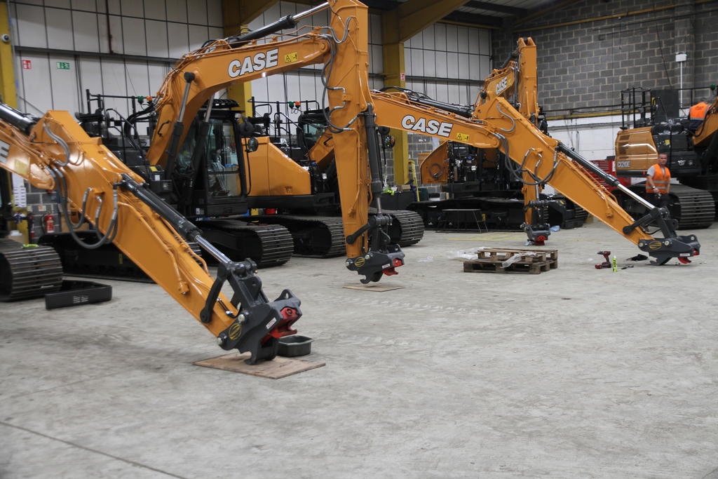 Warwick Ward look to the future | Hub-4