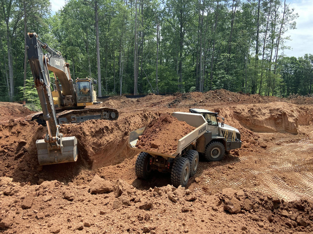 US contractor’s Rokbak hauler fleet provides a speedy return | Hub-4