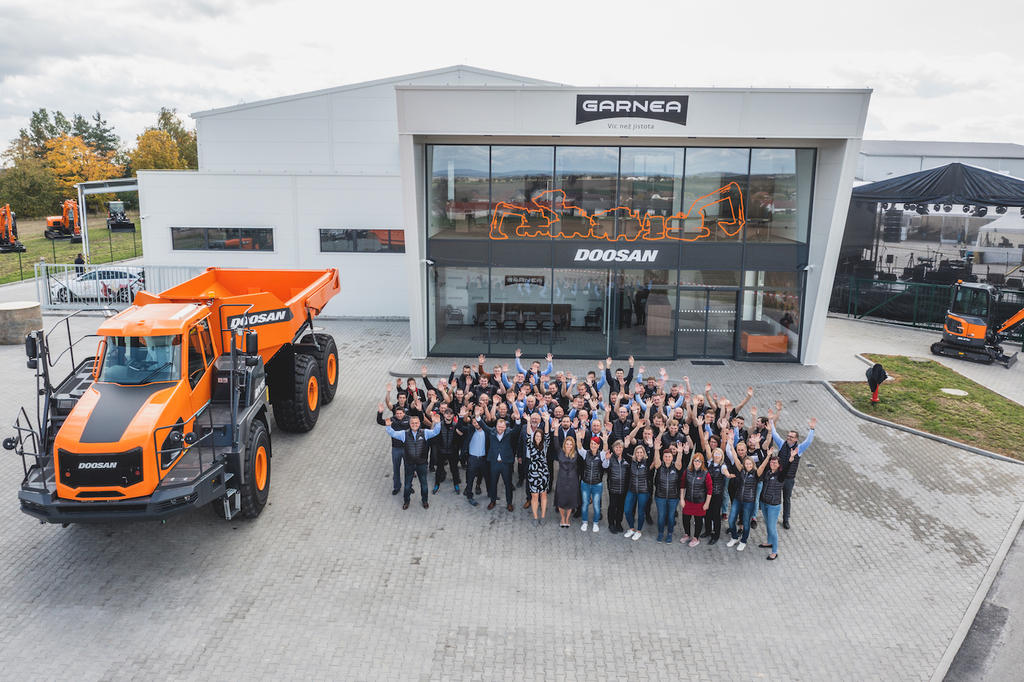 GARNEA celebrates 30th Anniversary with new Doosan facility | Hub-4