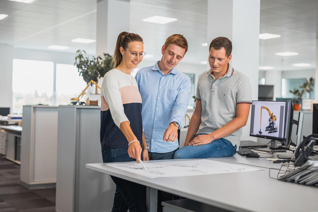 How does a material handling machine come to be? | Hub-4