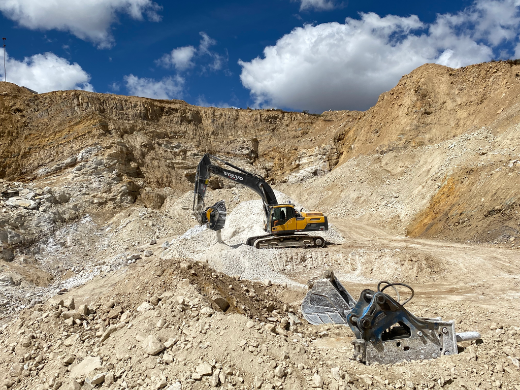 What happens to waste from mining and processing. | Hub-4