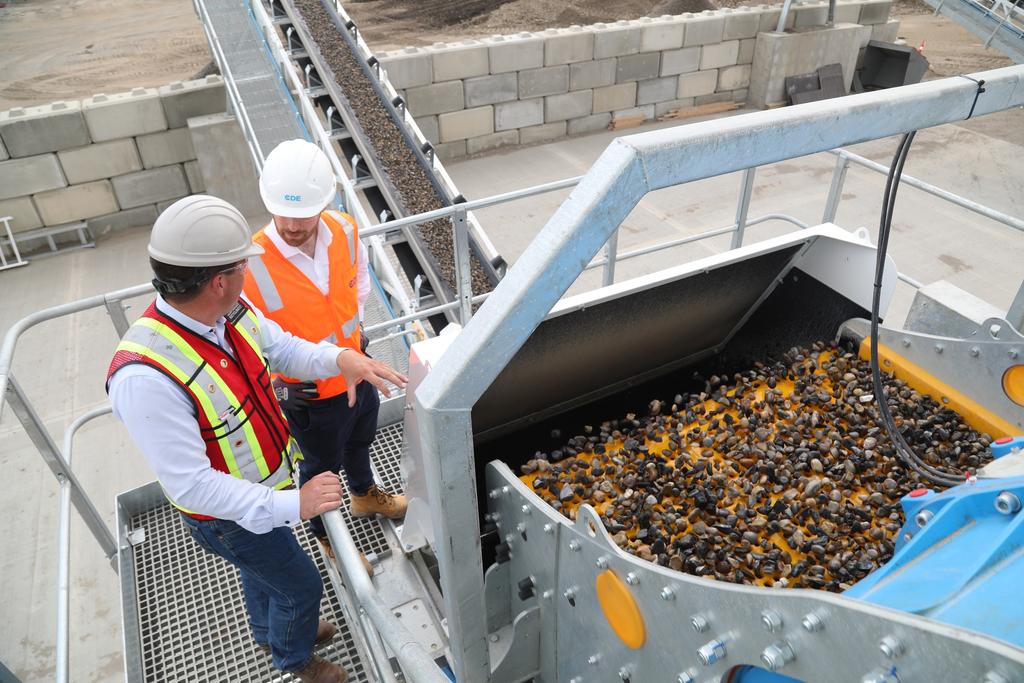 CDE commissions its largest C&D waste plant in Canada for Calgary ...
