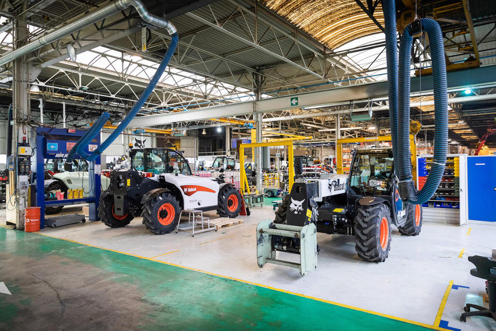 Bobcat celebrates 60 years of Pontchâteau, France Factory | Hub-4