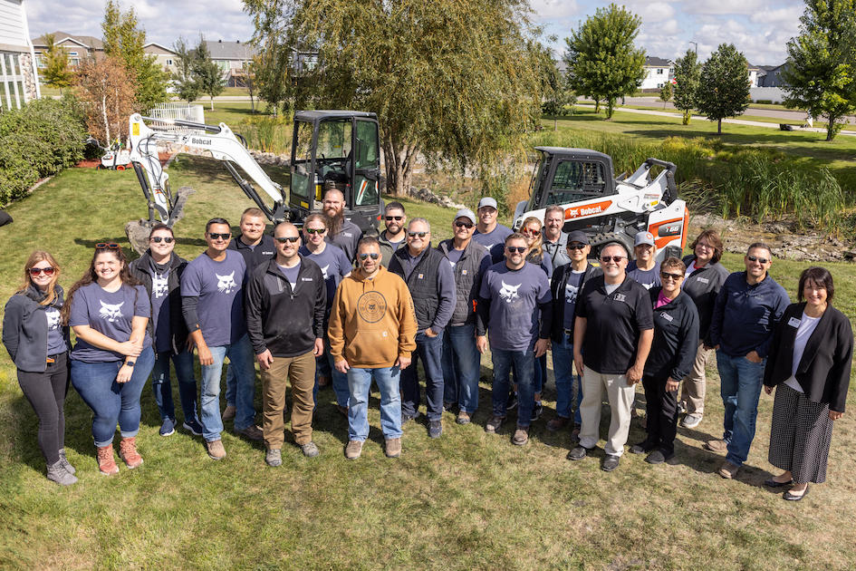 One thousand Bobcat employees across the globe volunteer for the ...