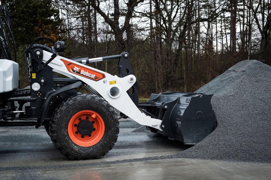 New Top-of-the-Range L95 Compact Wheel Loader from Bobcat | Hub-4