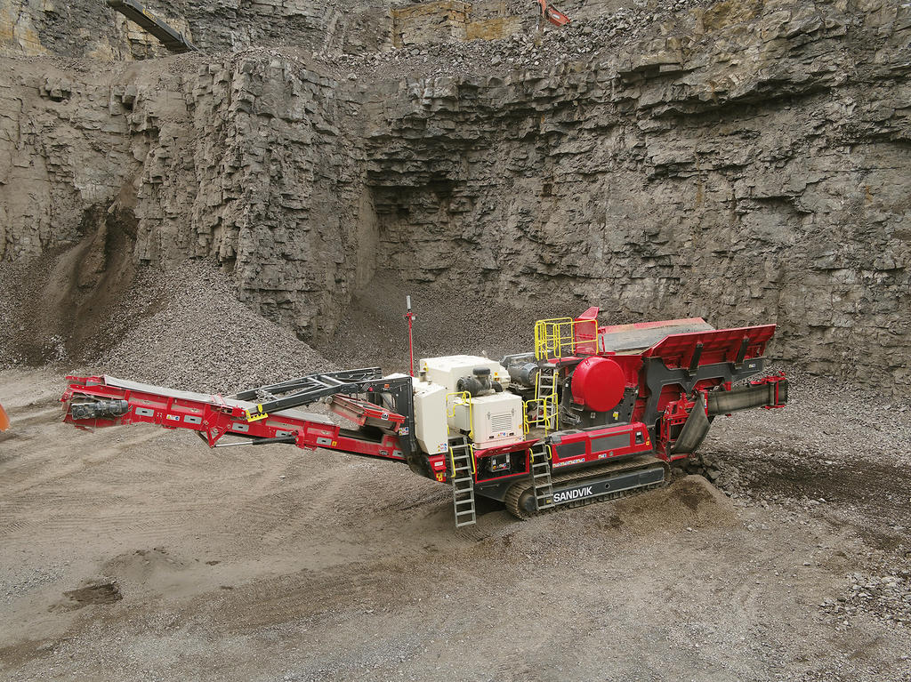 Sandvik Mobile Crushing and Screening launch fully electric heavy jaw ...