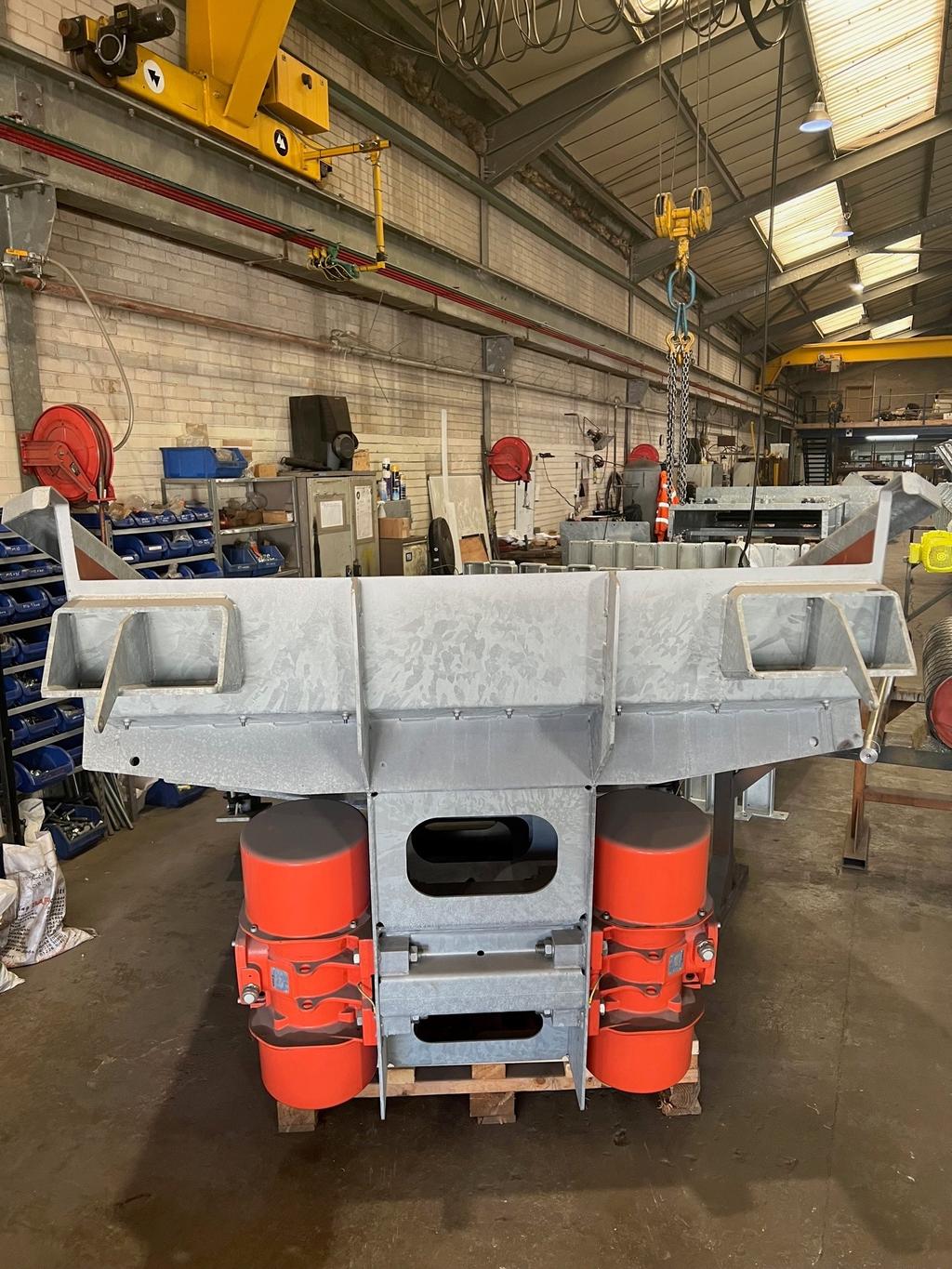 Skako Vibration Vibratory Feeder | Hub-4