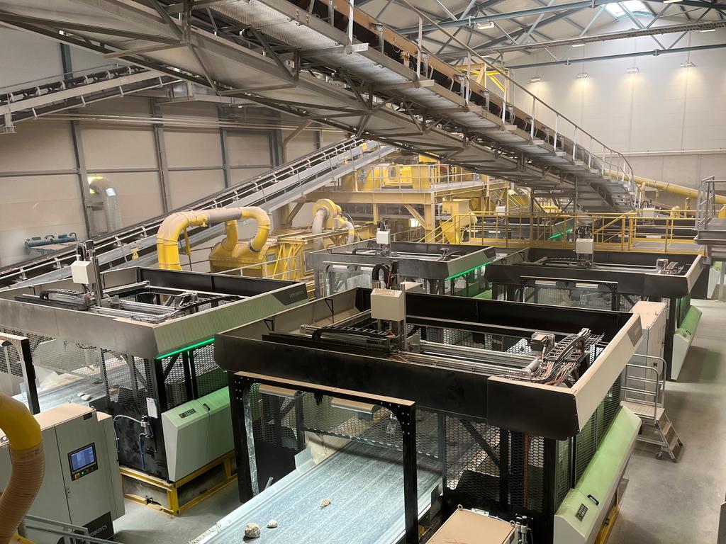 Swiss Eberhard Group Upgrades Sorting Line with ZenRobotics 4.0 | Hub-4