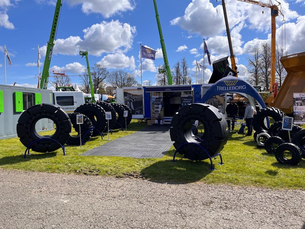 Trelleborg tyres, made to power construction operations in UK | Hub-4