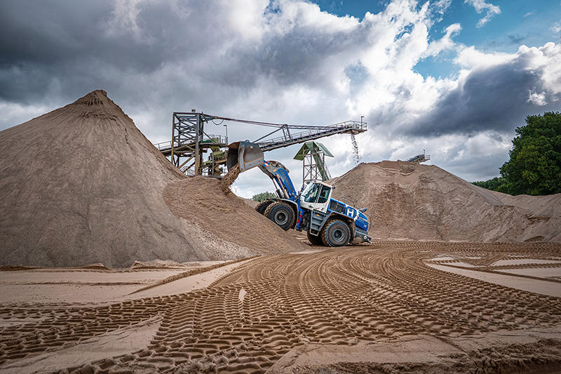Sand kings: XPower wheel loaders and their smart machine concept are ...