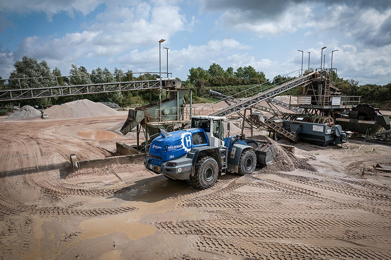 Sand kings: XPower wheel loaders and their smart machine concept are ...