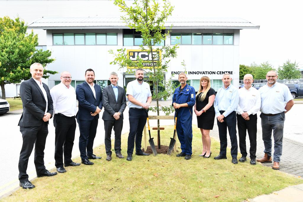 Many happy returns as JCB celebrates 20 years of engine making. | Hub-4