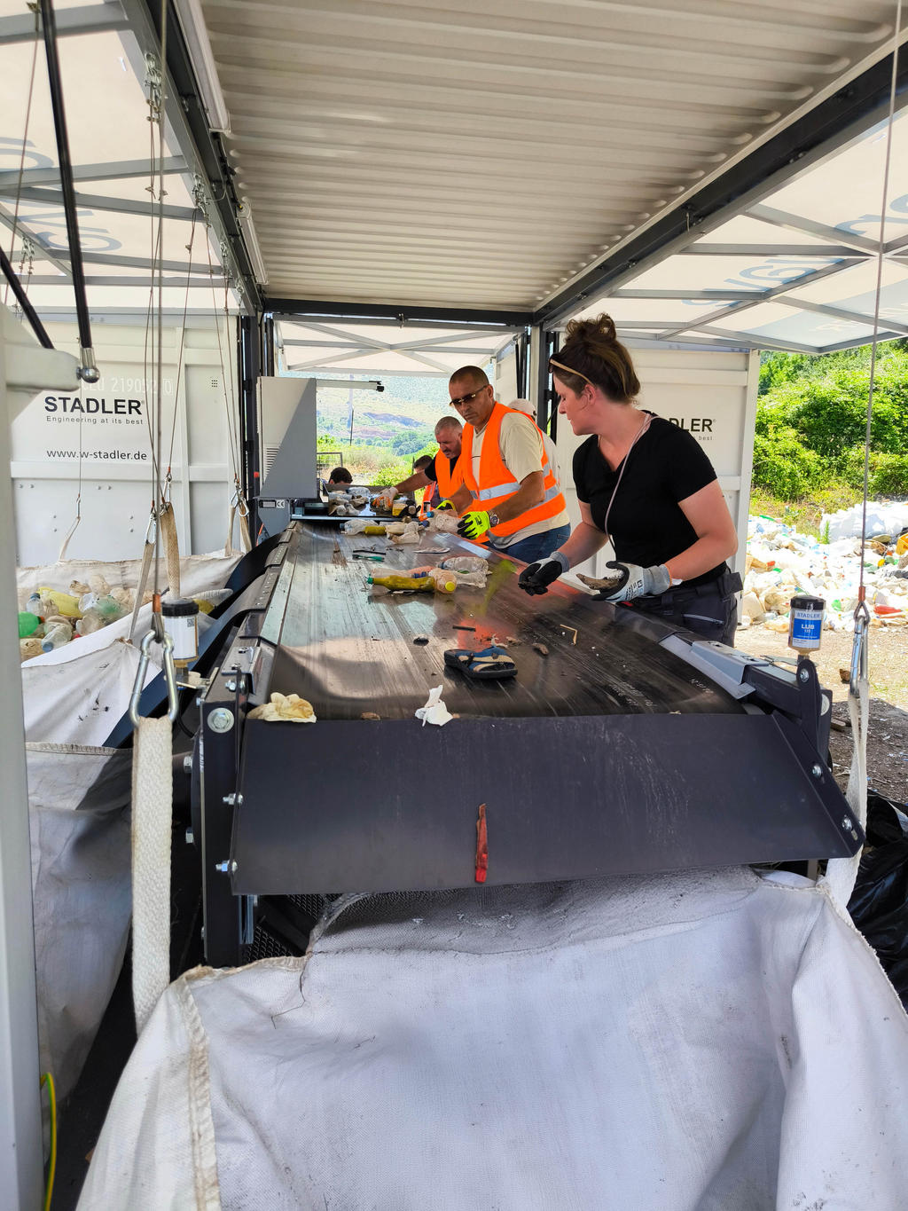 STADLER and everwave join forces to deploy SortX, the world’s first ...