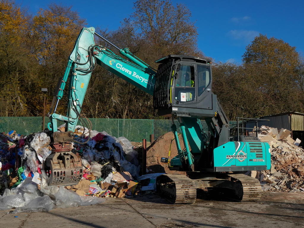 Hybrid Recycling Power from Kobelco | Hub-4